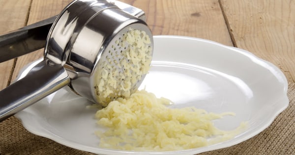 Boulettes de pommes de terre avec dip au yaourt | familleSuisse